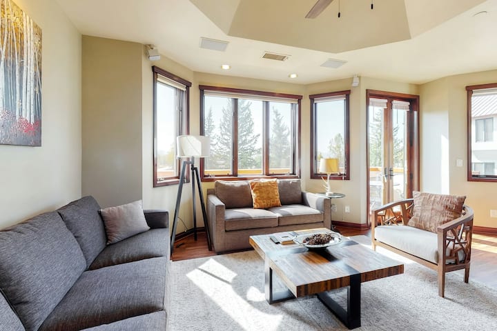 Gorgeous 2br Mountainview 2nd-floor | Balcony - Steamboat Springs, CO