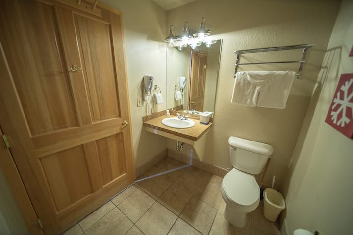 Great Studio Condo! Walk To River Run Events! - Keystone, CO