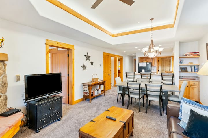 2br With Pool & Hot Tub, 500 Yards To The Gondola - Steamboat Springs