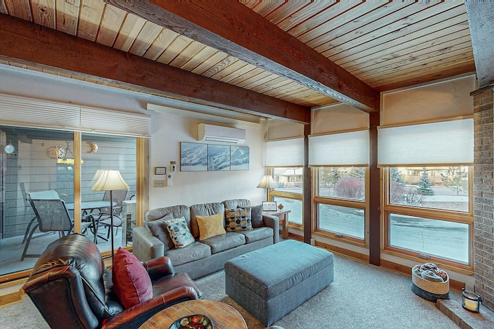 Rustic 2br 1st-floor | Balcony | Pool - Steamboat Springs, CO