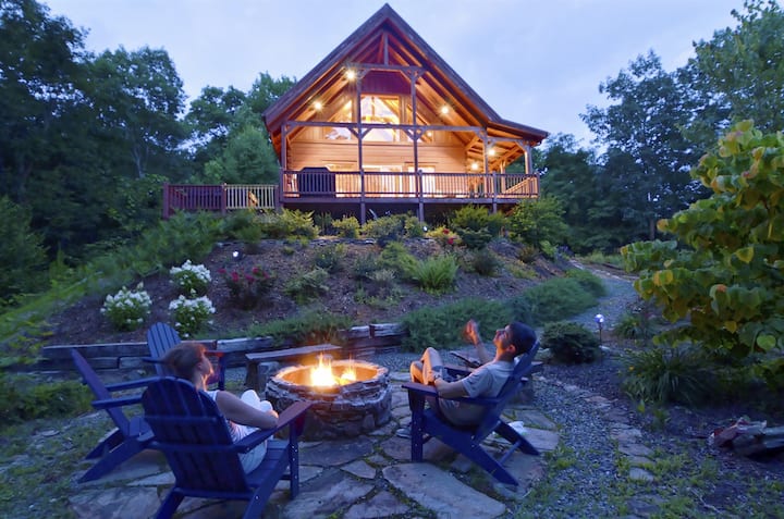 Mountain Cabin, Hot Tub, Views, Fire Pit, Peaceful - Bryson City, NC