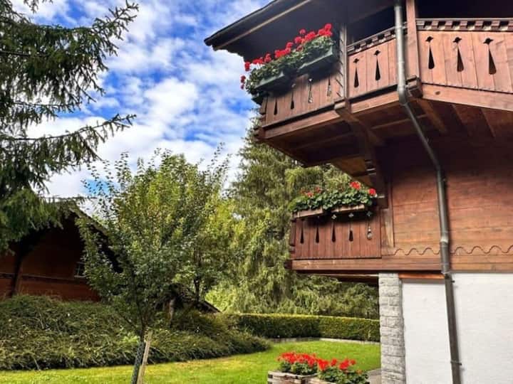 Serene Chalet With Shared Pool And Spa - Gstaad
