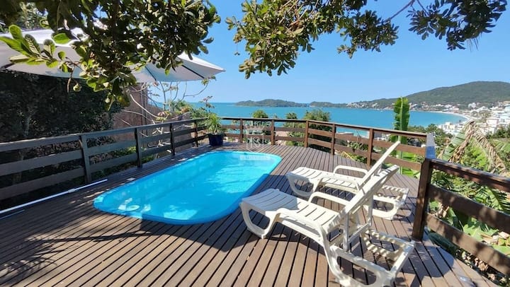 A90 - Casa Com Piscina E Linda Vista - Centro De B - Bombinhas