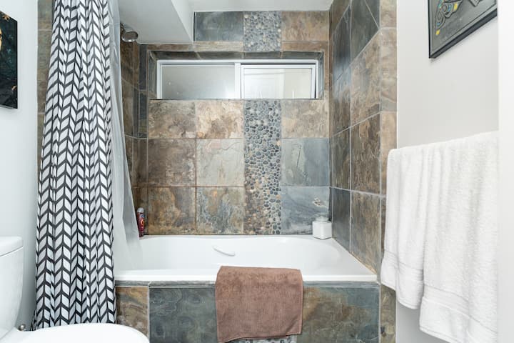 Serenity On The Bay - Studio @ Pacific Shores - Parksville