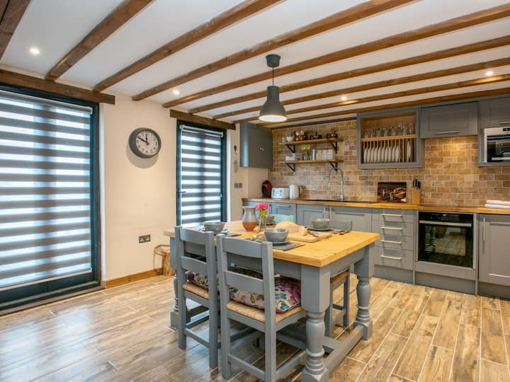 2 Bed In Holt (Ncc41) - Holt