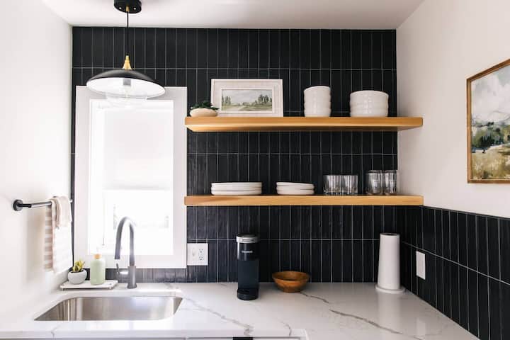 The Mane & Co - No. 1 - Pennsylvania