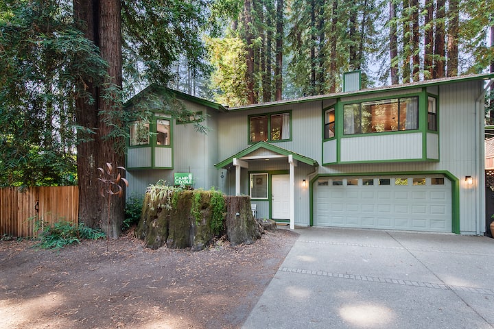 Camp Ciyole - Hot Tub, Walk To River, Game Room! - Guerneville, CA