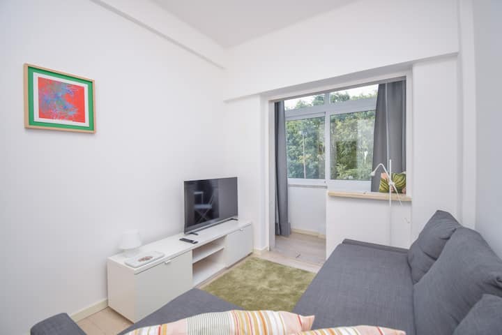 Cozy Apartment In Lisboa - Amadora