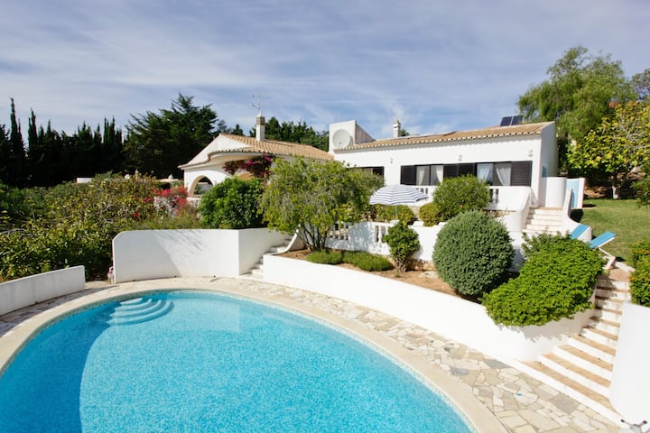 Cardos – Lovely 3-bed Villa With Private Pool, Gat - Praia da Luz