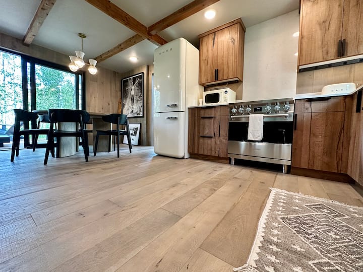 Charming Modern A Frame, A/c,  Huge Patio, Bbq - Ponderosa State Park, McCall