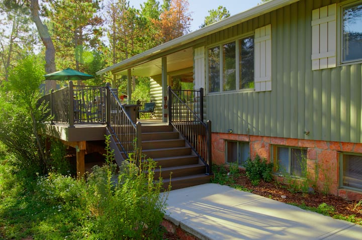 Pike's Mountain Chalet - Woodland Park, CO