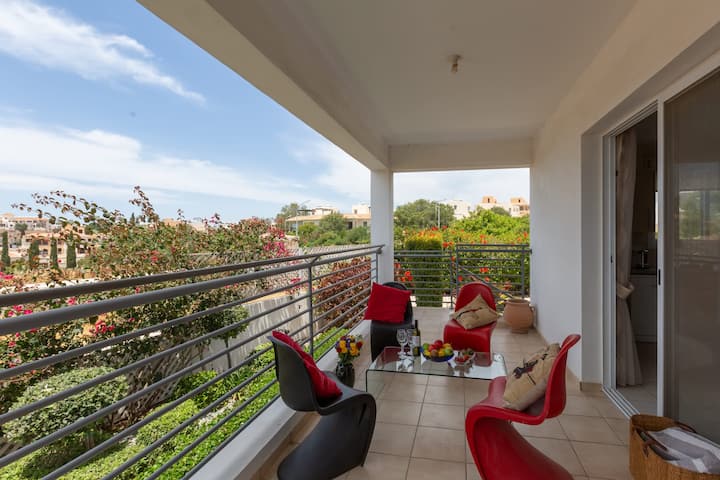 Spacious Sea View Apartments - Paphos