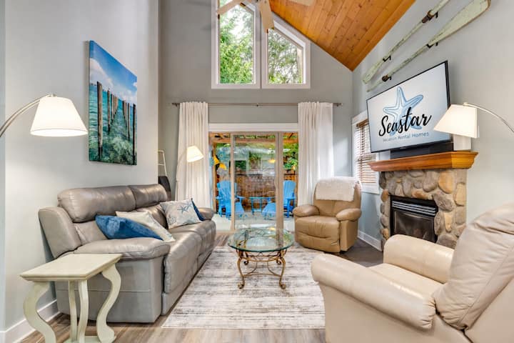 Impeccable Summer Retreat! - Parksville