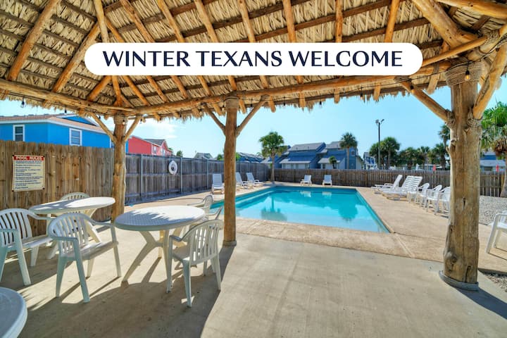 Awave From It All By Avantstay | Winter Texan Rate - Port Aransas, TX