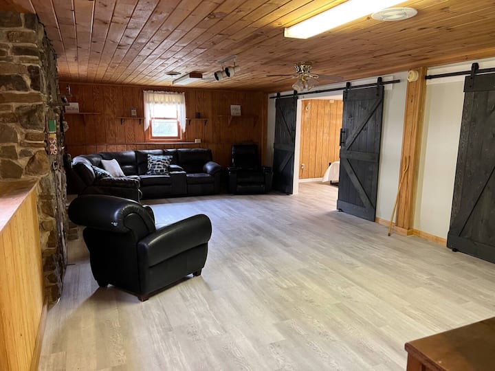 ​​2br W/ Fireplace | Backyard Seating + Firepit - Wellsboro, PA