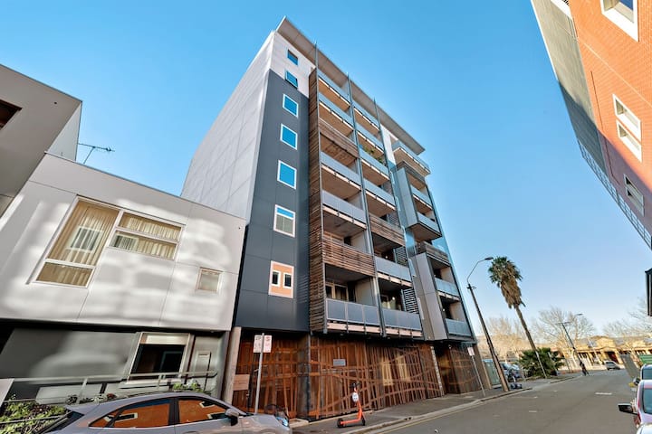 Tulip - The Urban Elegance - Adelaide