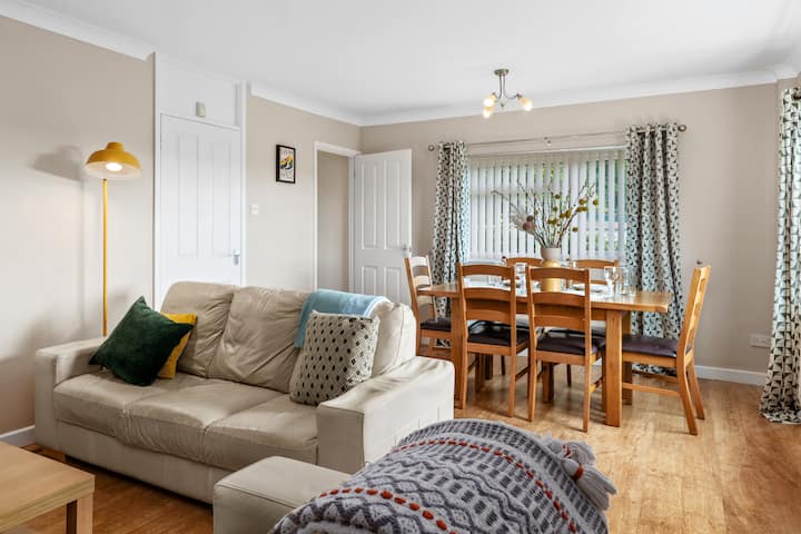 St Helens Apartment 1 - Short Walk To Beach - Amroth