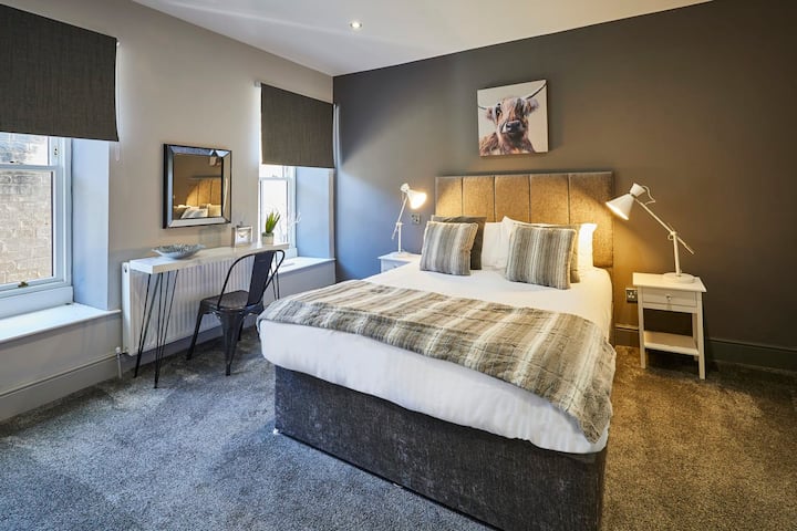 Host & Stay | Rooftops Grey - Alnwick