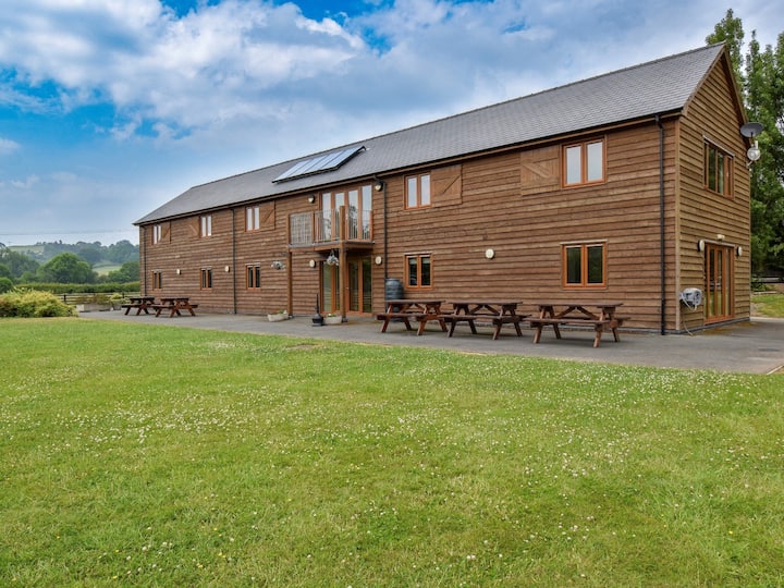 5 Bed In Bettws Cedewain (88898) - Shropshire