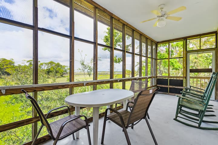River View- Walk Everywhere! Screen Porch, Balcony - Folly Beach, SC