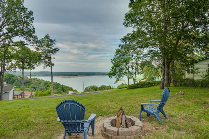 Lake-view Mountain Home Retreat W/ Fire Pit! - Mountain Home, AR