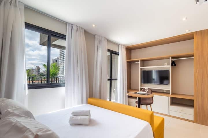 Apê Recém Reformado! Varanda, A/c, Piscina E Wifi! - São Paulo