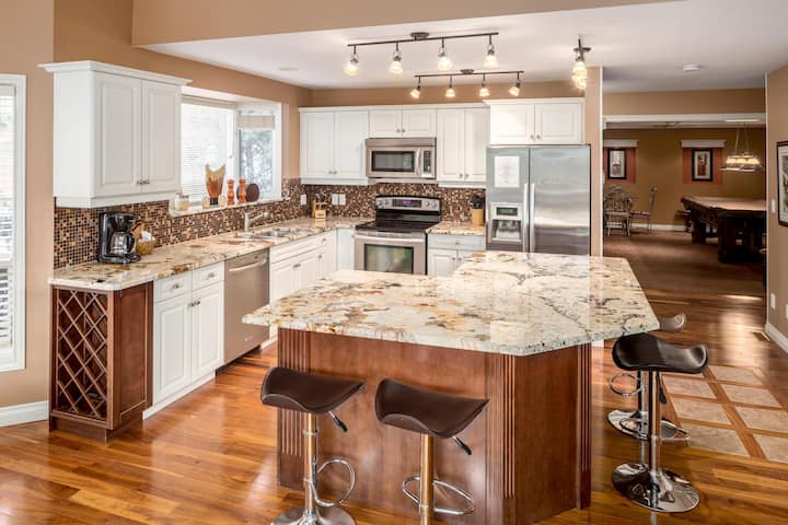 Marble Canyon 4 Bedroom Premium Townhome: Unit 801 - Fairmont Hot Springs