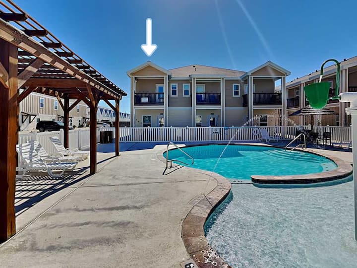 Trestles | Pool Views & Easy Walk To The Sand! - Corpus Christi, TX