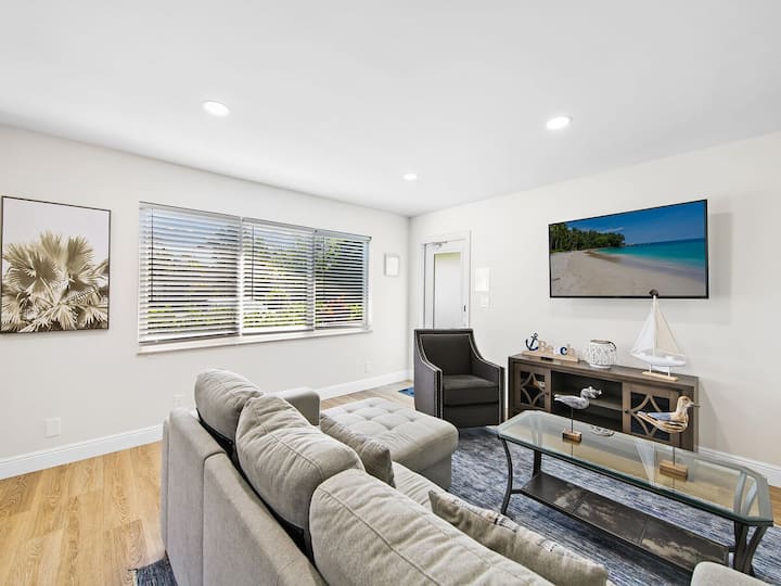 Great Location~2bed/2bath~walk To Beach+lighthouse - Pompano Beach, FL