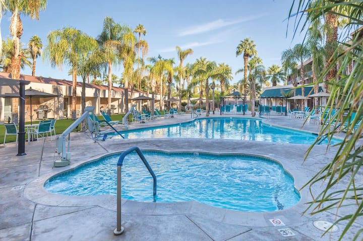 2br Oasis Retreat W/ Resort Amenities & Pool - Palm Springs, CA