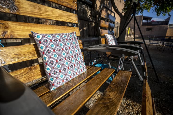 La Hacienda: 4br Historic Adobe In Old Town - Albuquerque, NM