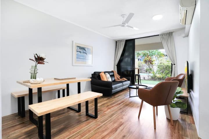 Living On Lake - Cairns