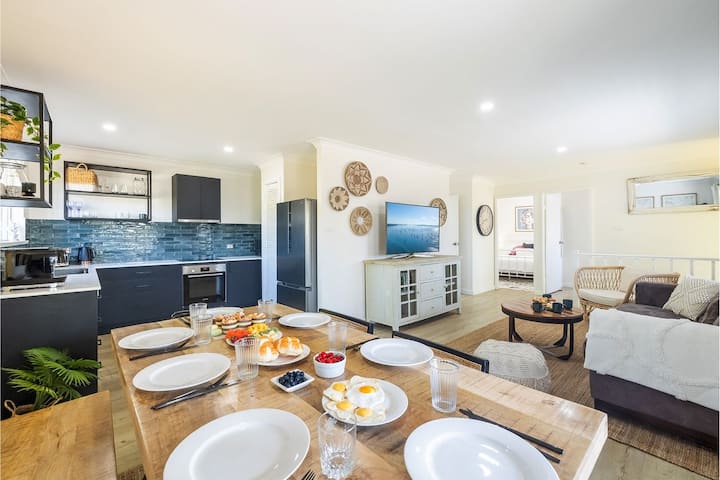 Holiday On Horace, 1, 74 Horace St - Shoal Bay