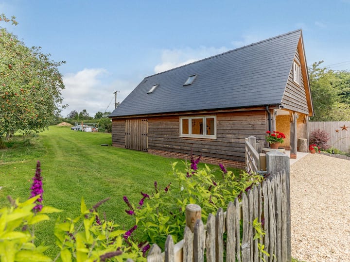 1 Bed In Allensmore (83703) - Hereford