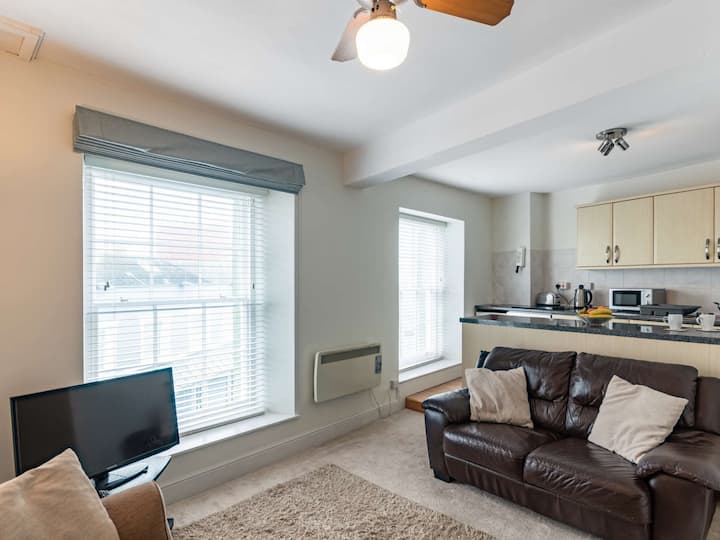 2 Bed In Tenby (83211) - Tenby