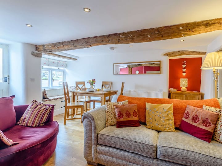 2 Bed In Tideswell (81534) - Hope Valley