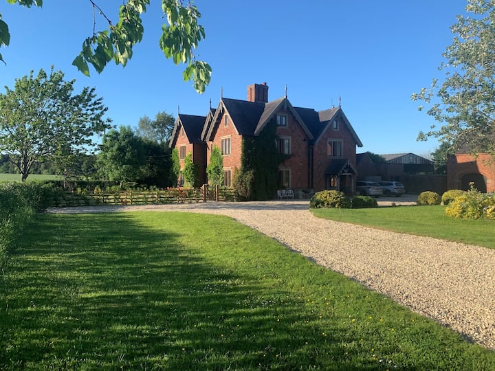 8 Bed In Abbots Bromley (79321) - Staffordshire