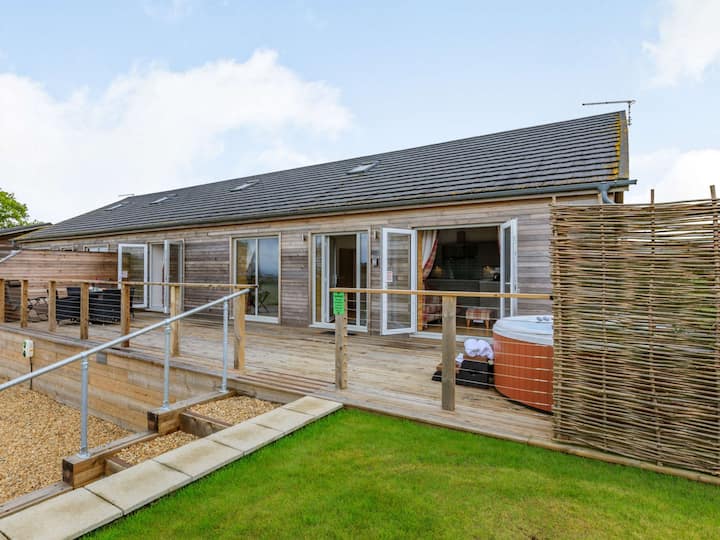 2 Bed In Sherborne  (87915) - Yeovil