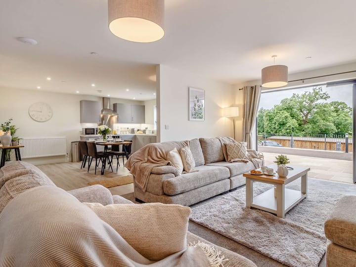 2 Bed In Kemeys Commander (87949) - Usk