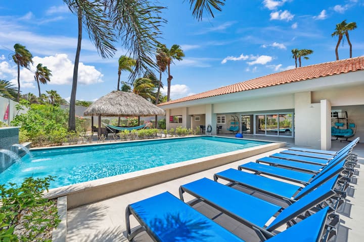 Luxurious 7br Villa W Private Pool, Patio, Parking - Aruba