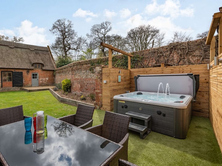3 Bed In Wroxham  (86387) - Wroxham