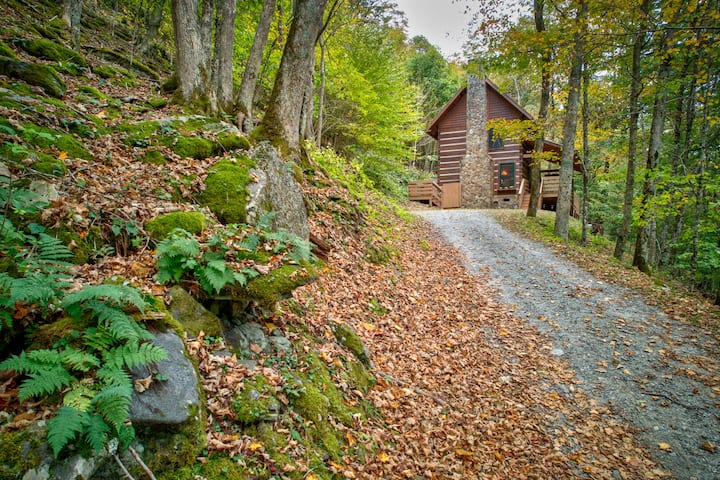 Casa Haven - Romantic Forest Cabin With Hot Tub! - Boone, NC
