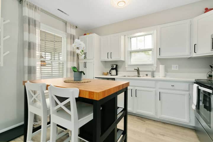 1-bed Retreat | Gated Yard | Near Ku Hospital | 20 - Kansas City, KS