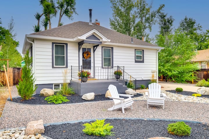 Loveland Retreat W/ Bicycles, Deck & Fire Pit! - Loveland, CO