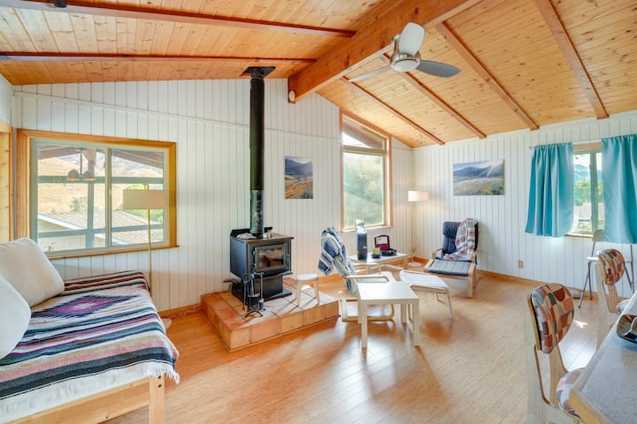 Scenic Kernville Getaway W/ Deck & Mountain Views! - Kernville, CA