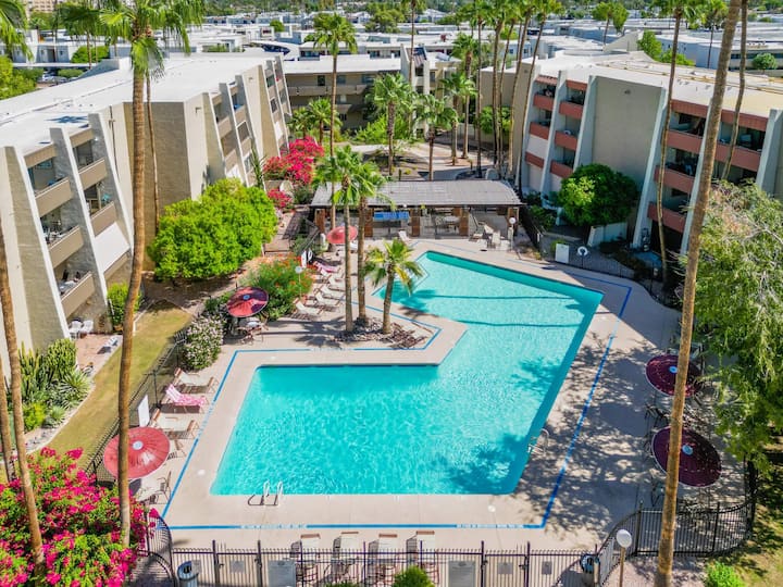 2br | Old Town & Fashion Sq | Pool & Hot Tub - Scottsdale, AZ