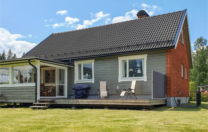 Amazing Home In Malungsfors With Kitchen - Malung