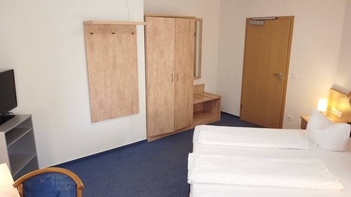 Double Room With Bathroom - Sinsheim