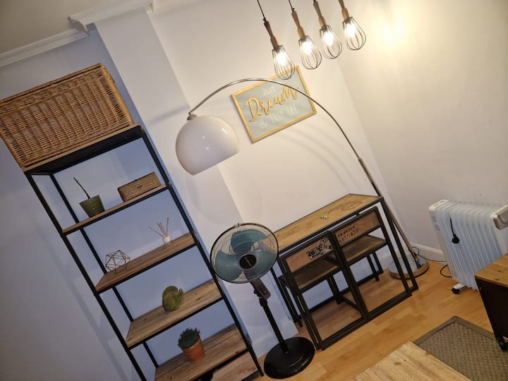 Cozy 2 Bedrooms Apartment In Chamberi - Móstoles