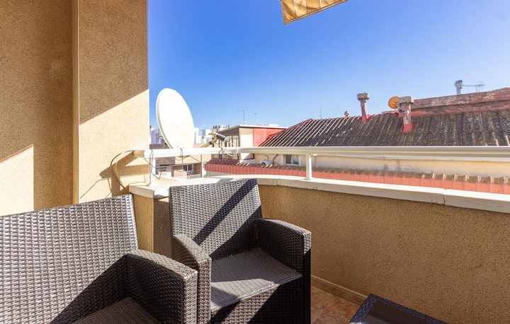 3 Bedroom Cozy Apartment In Torrevieja - Torrevieja